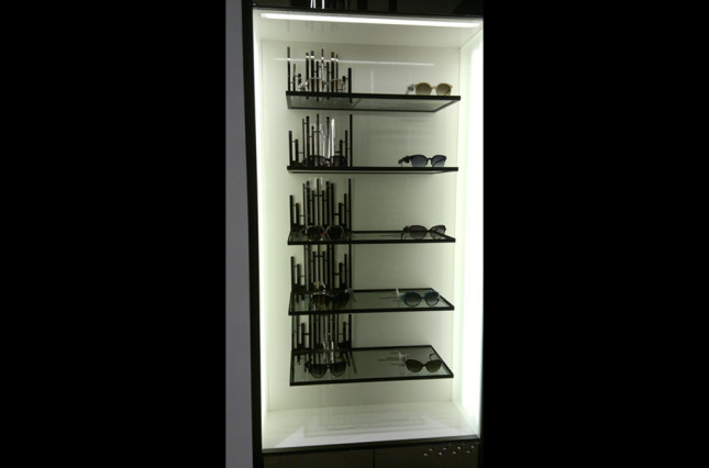 Display stands glasses Hugo Boss - Oltrefrontiera Progetti